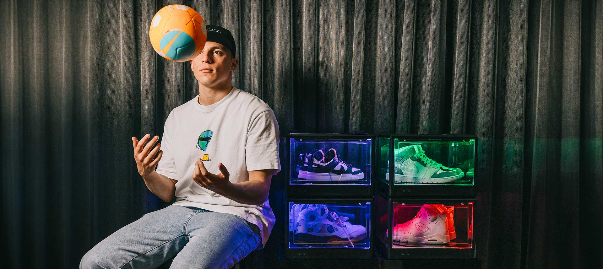 SCHUMI 360° LED Display Crate for Sneakers & Collectibles